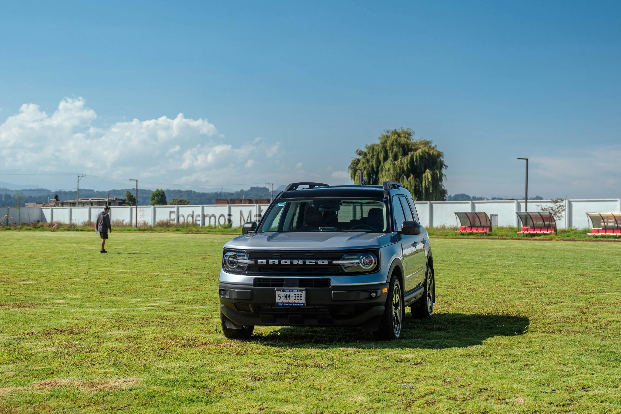 2024 Ford Bronco vs. Bronco Sport: In-Depth Comparison - John Kennedy ...